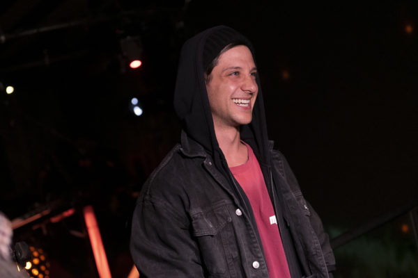 iLLEOo | Ένα ξεχωριστό Halloween party για την παρουσίαση του νέου του ...