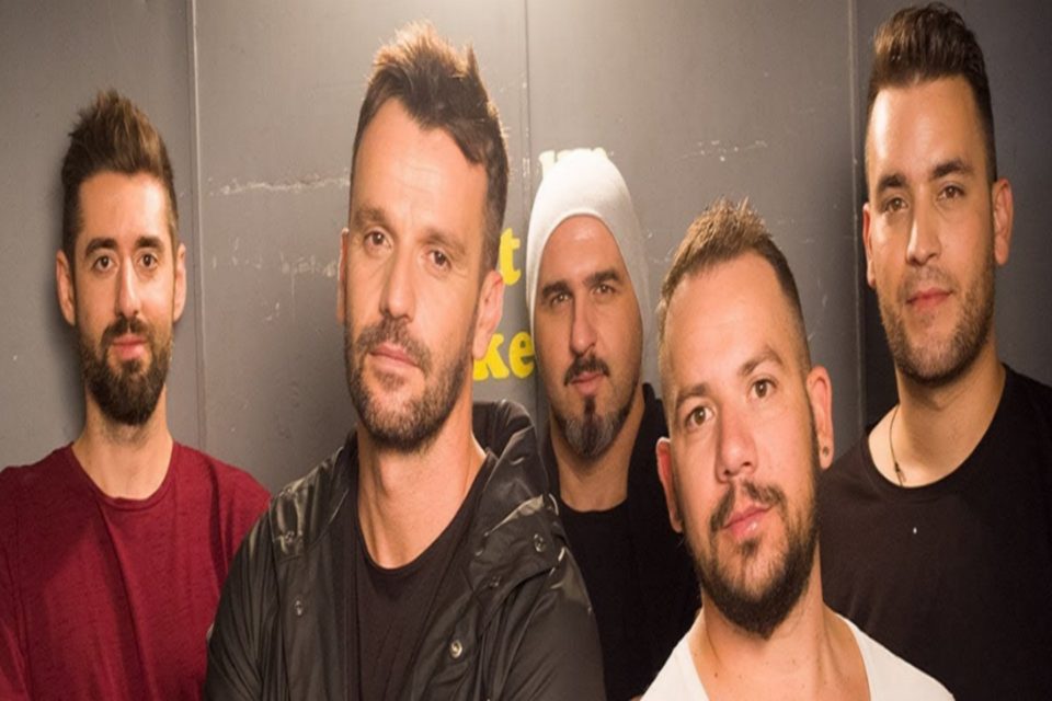 DECHO | Ξεσηκώνουν με το νέο τους single «Χόρεψε»... κι ας μην μπορούν ...
