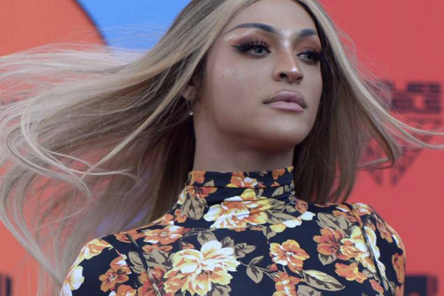 Pabllo Vittar: Η drag artist που έγραψε ιστορία με μία εμφάνισή της ...