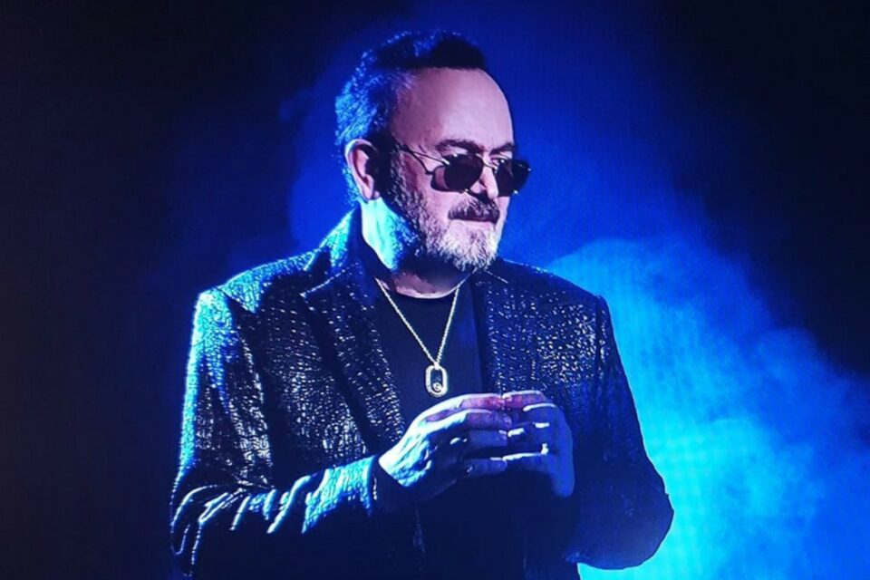 Σταμάτης Γονίδης | Αποχαιρέτησε τη χρονιά με νέο τραγούδι! - tralala.gr