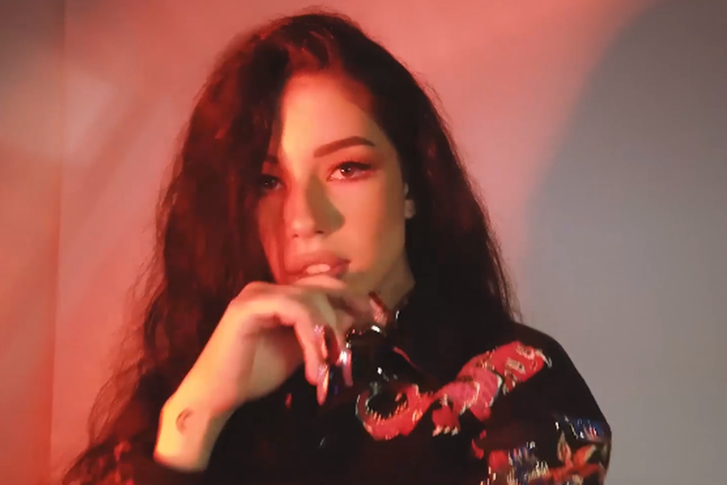 Natasha Kay | Δίνει άλλη μορφή στο «Lockdown» με ένα catchy τραγούδι ...